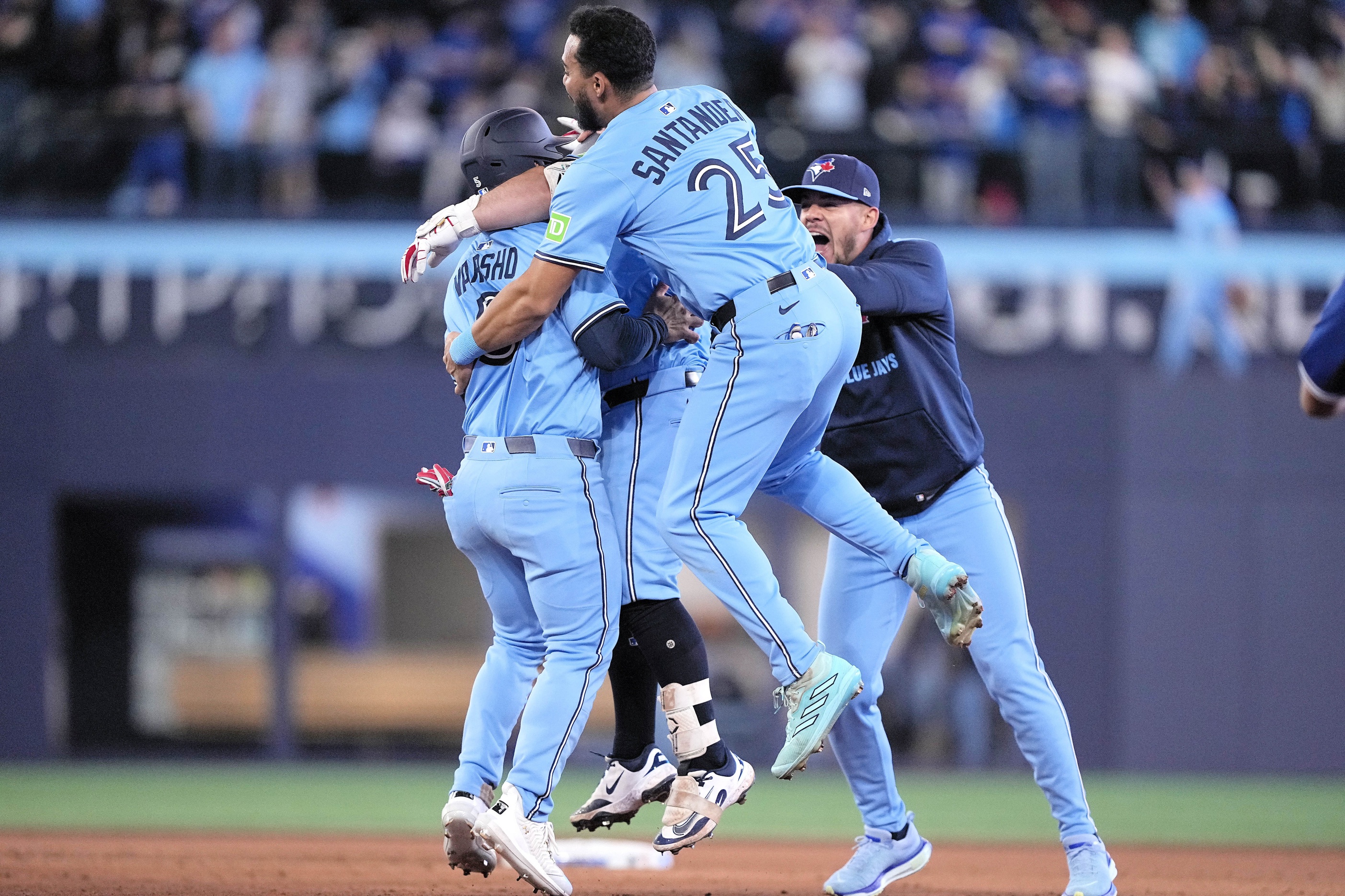 Red Sox recap: Boston blow’s six-run lead, lose to Blue Jays on walk ...