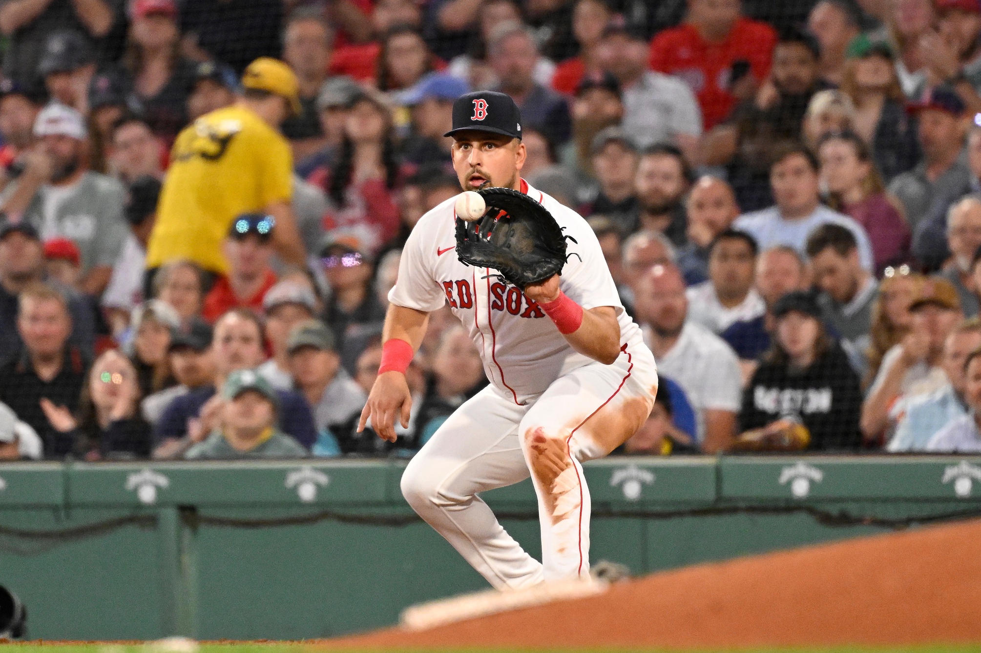 MLB Notebook: Red Sox officially non-tender Nathaniel Lowe, Winckowski ...