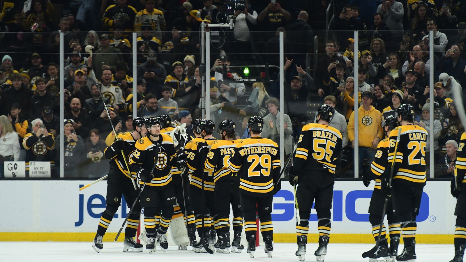 NHL Notebook: Bruins growing big and bad on home ice