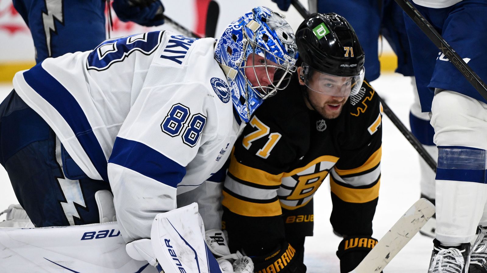 NHL Notes: Bruins back into Stanley Cup playoff spot