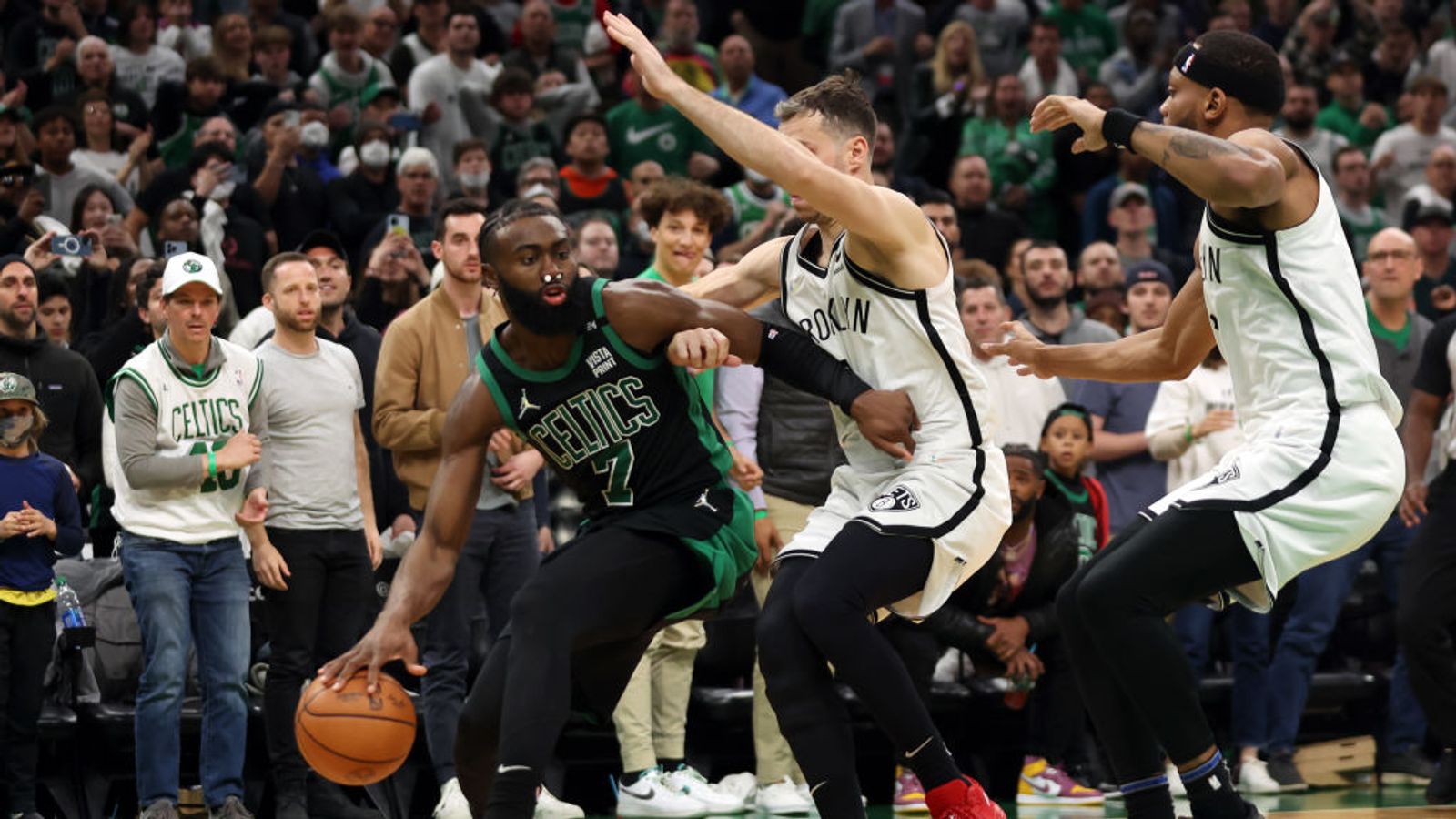 Final 30 seconds of Game 1 Celtics win tells a long story about this team