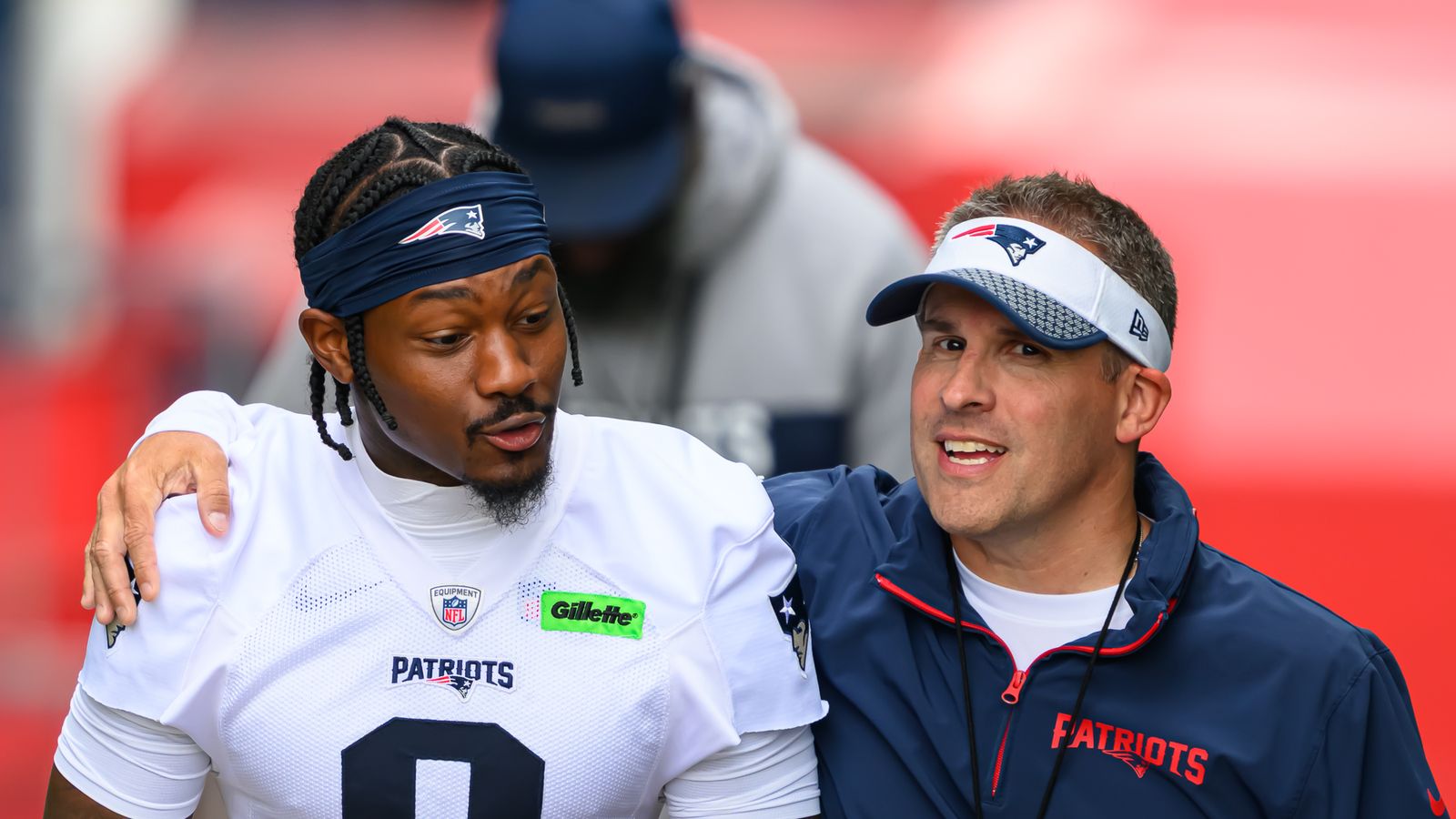 Bedard: Observations and thoughts from Patriots' first of two minicamp practices - Maye, offense ...