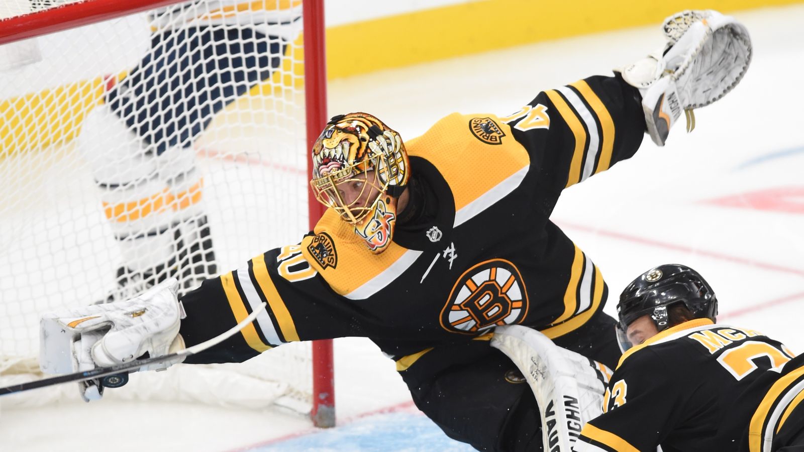 Doing his best ‘Hasek’ impression, Tuukka Rask’s ‘save of the year ...