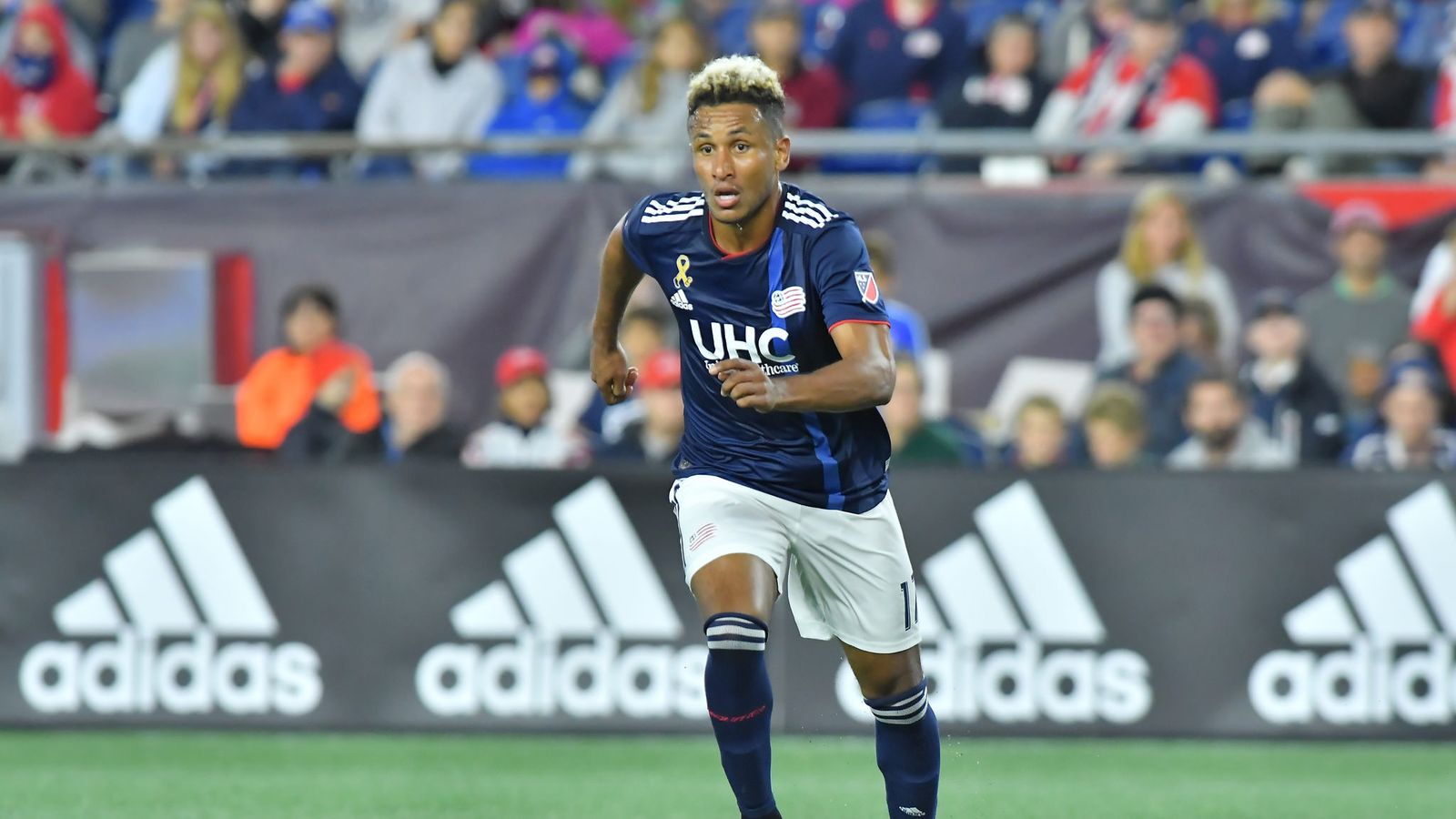 Revs re-sign Agudelo to multi-year deal