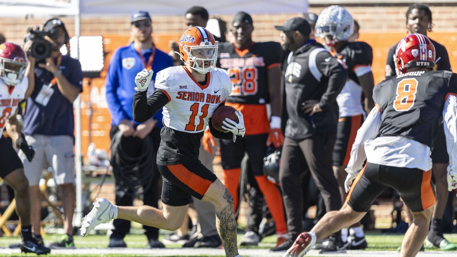 Giardi: Patriots have so many options at WRs (and they do need 'em)