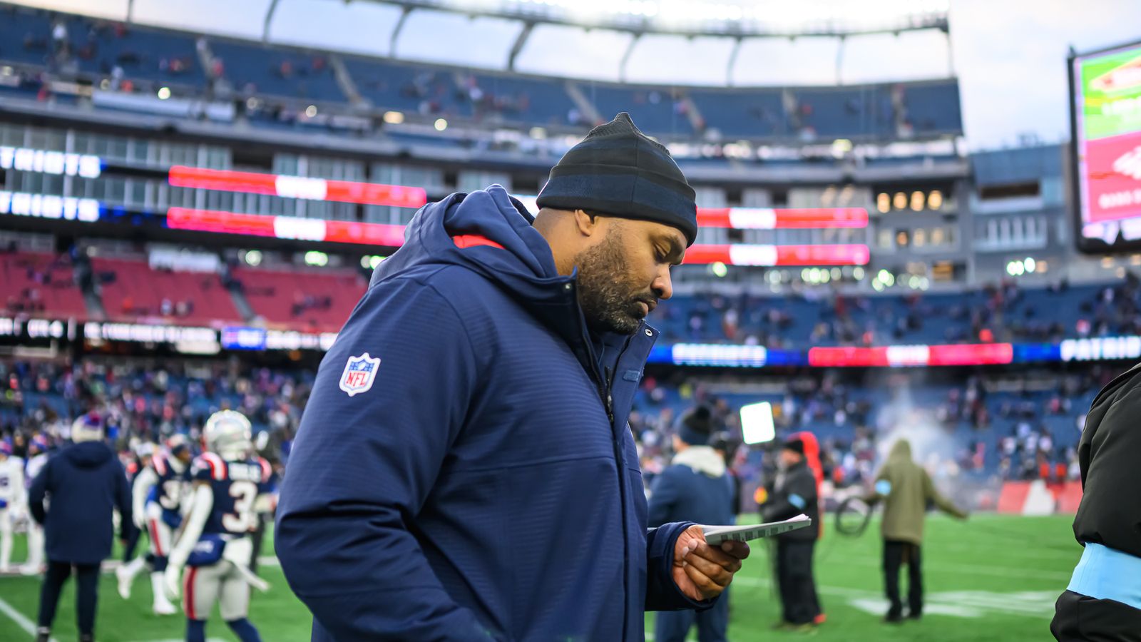 Giardi: Patriots end Mayo era after just one season