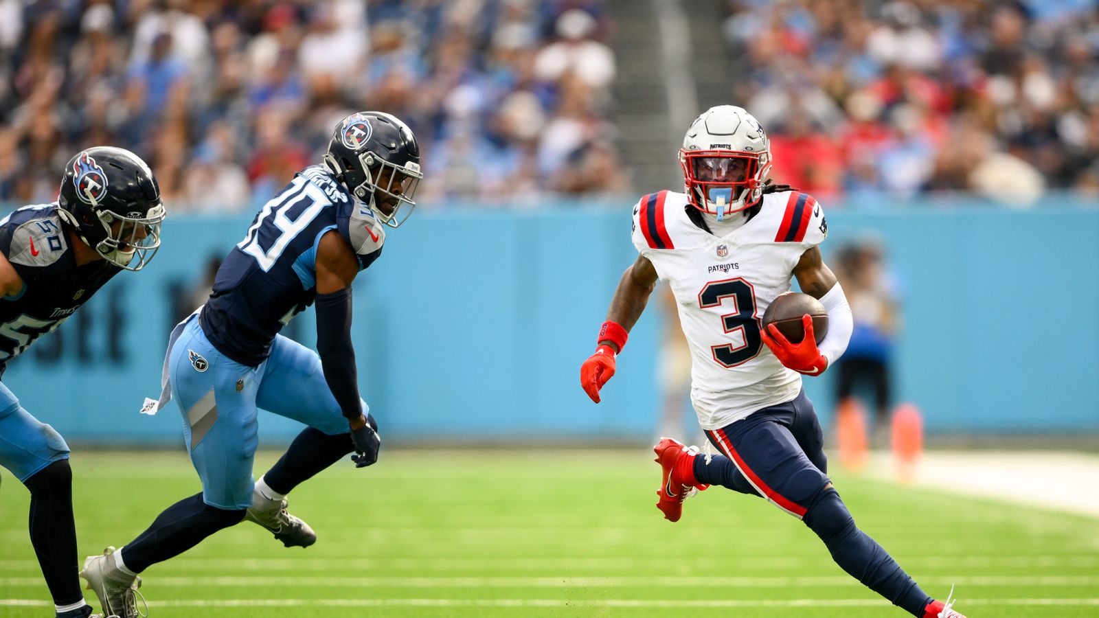 Giardi: NFL Notebook - Outsiders view on the Patriots; plus, winds of ...